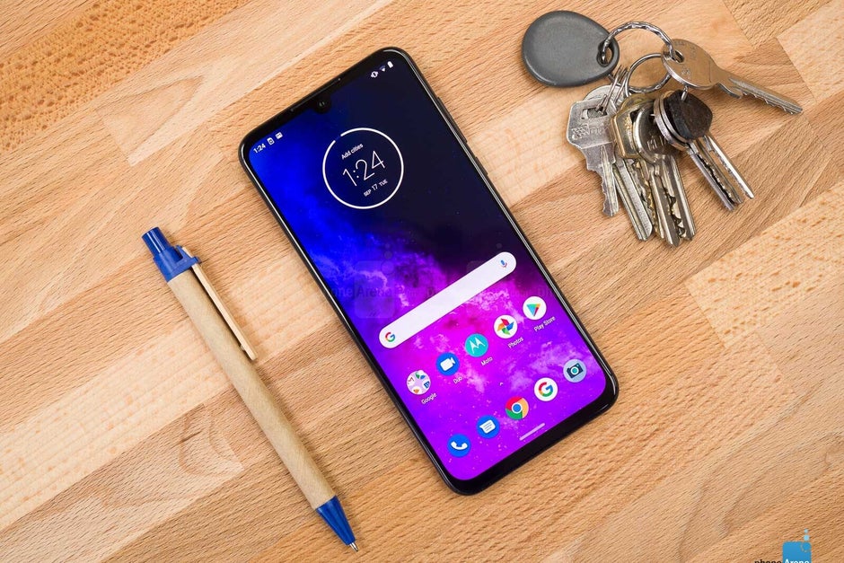 Motorola One Zoom Review: zooming past midrange territory - PhoneArena