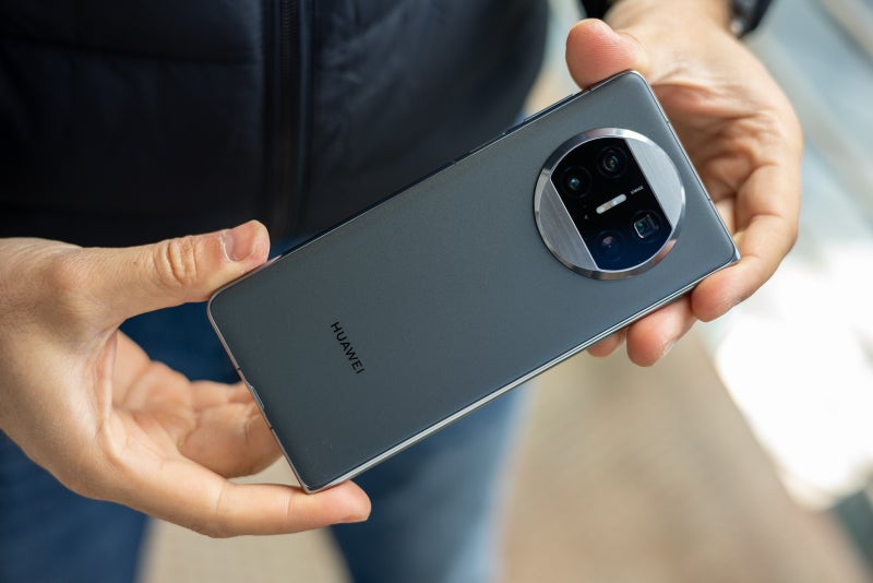 Huawei Mate X3 review: Excellent hardware, wonky software - PhoneArena