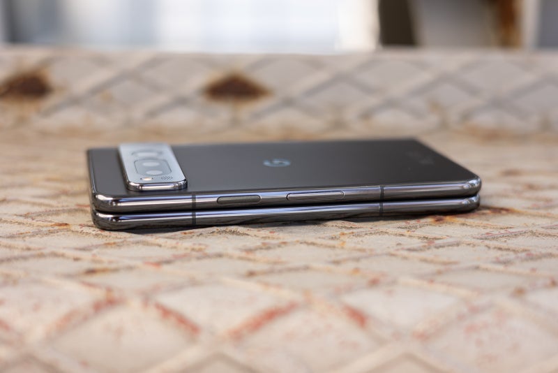 Google Pixel Fold Review: finally, a folding phone you can enjoy using ...