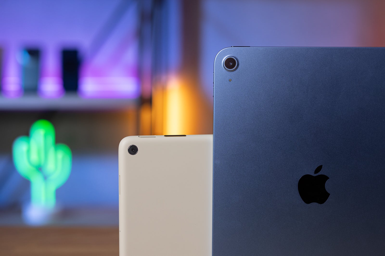 Google Pixel Tablet vs Apple iPad 10th gen: play versus work - PhoneArena