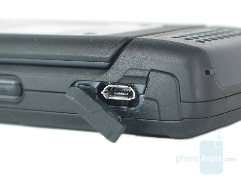 Sanyo PRO-700 Review - PhoneArena