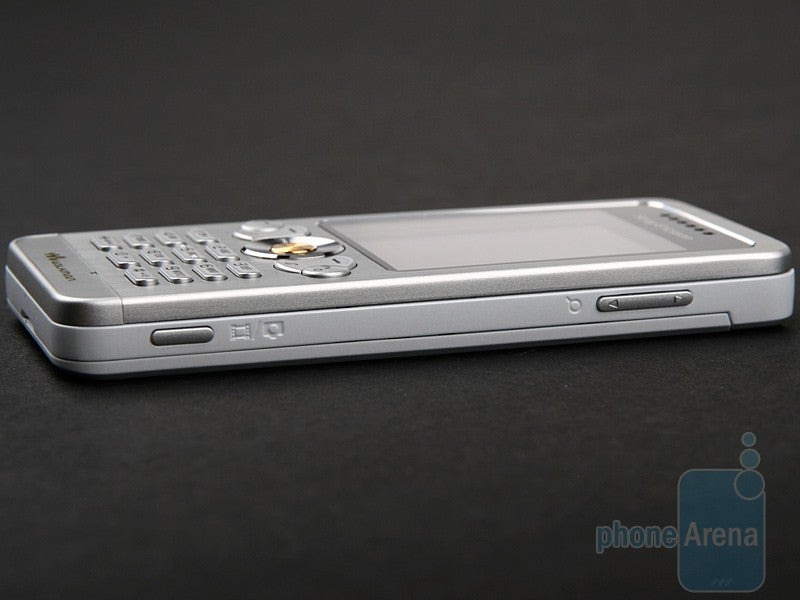 Sony Ericsson W302 Review - PhoneArena