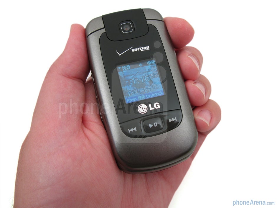 LG Clout Review - PhoneArena