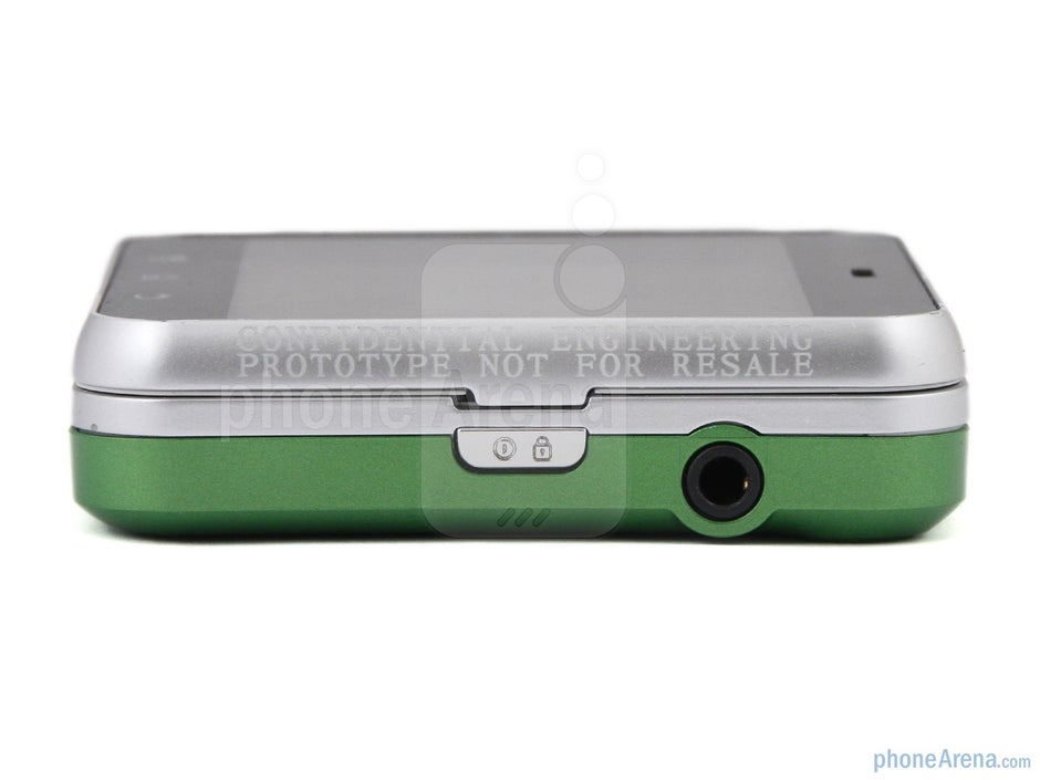 Motorola FLIPOUT Review - PhoneArena