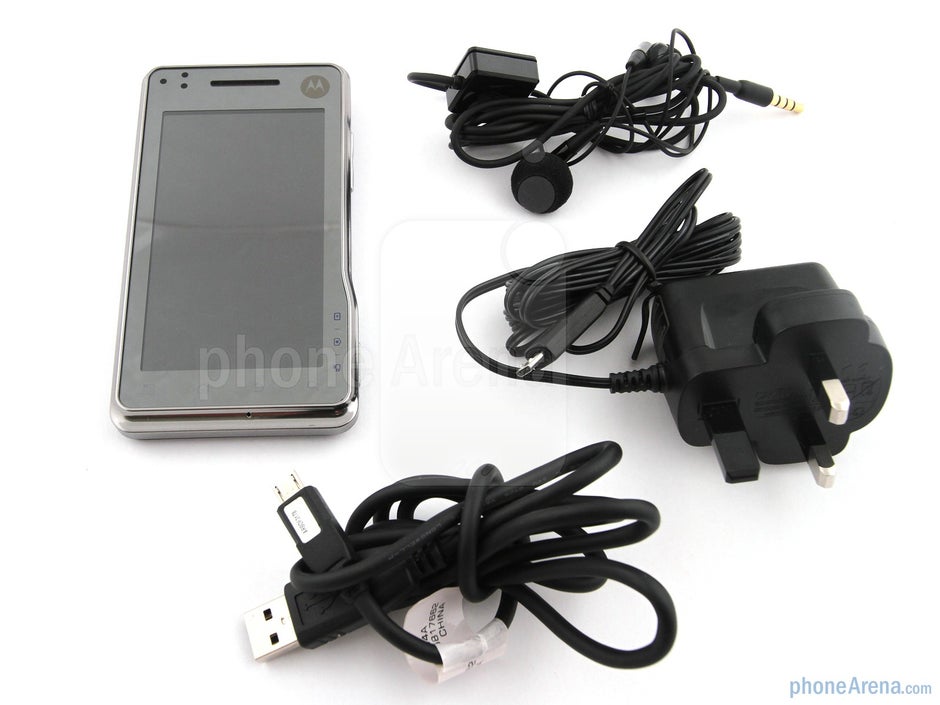 Motorola MILESTONE XT720 Review - PhoneArena