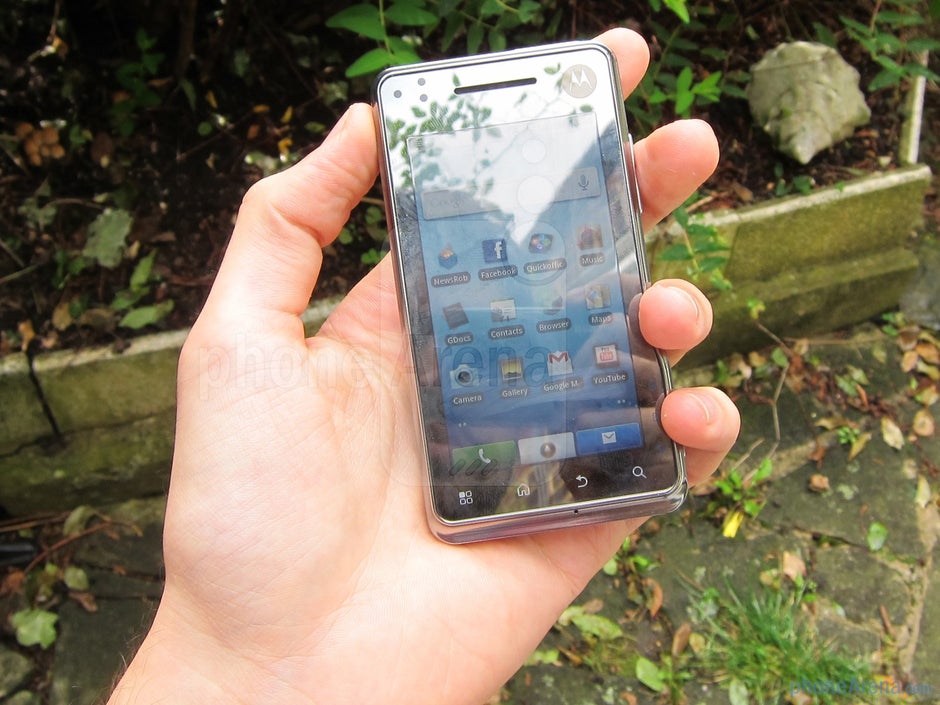 Motorola MILESTONE XT720 Review - PhoneArena