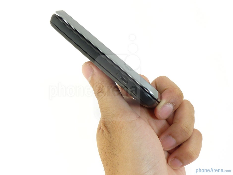 Motorola FLIPSIDE Review - PhoneArena