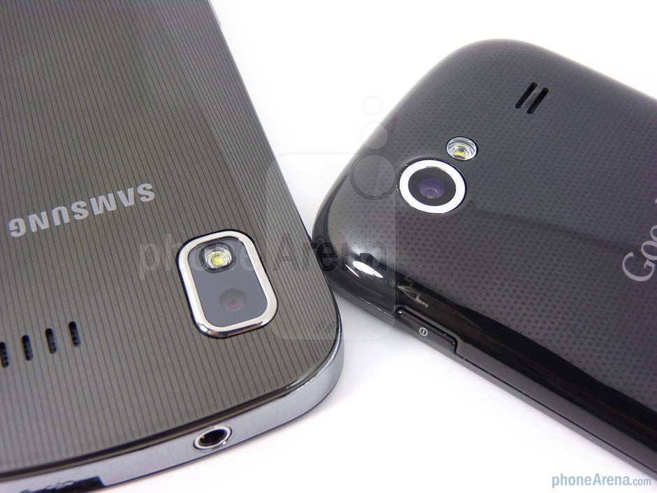 Google Nexus S vs Samsung Focus - PhoneArena
