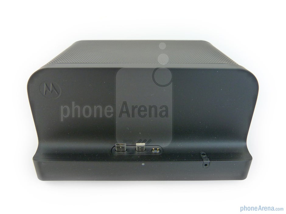 Motorola XOOM Standard and Speaker docks Review - PhoneArena