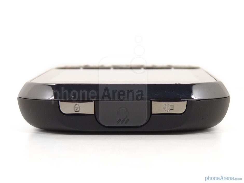 Motorola TITANIUM Review - PhoneArena